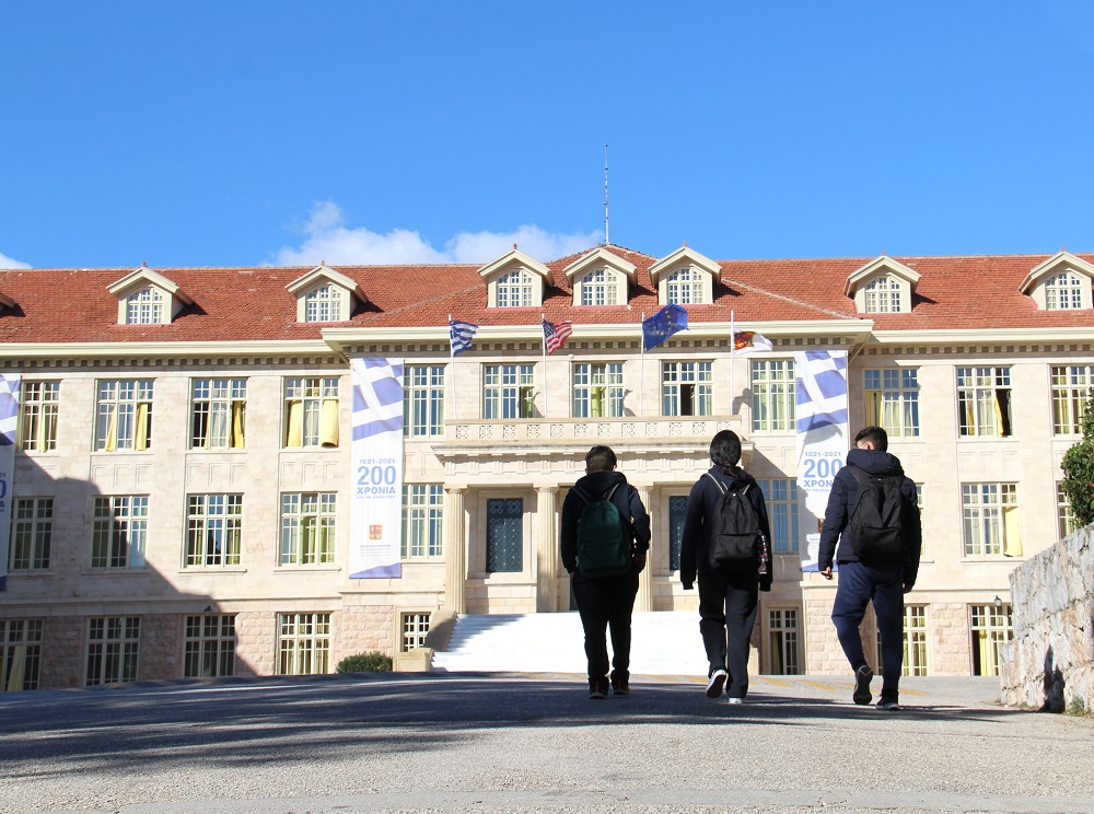 Unaccompanied refugee children of NGO The HOME Project receive full ...